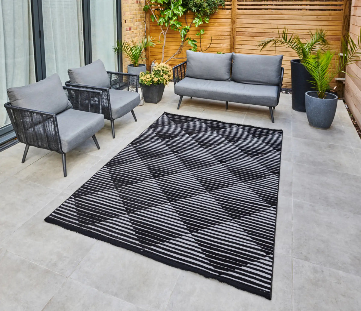 JAZZ Indoor / Outdoor JAZ09 Grey Grey, Black Rug — RugsDirect Online