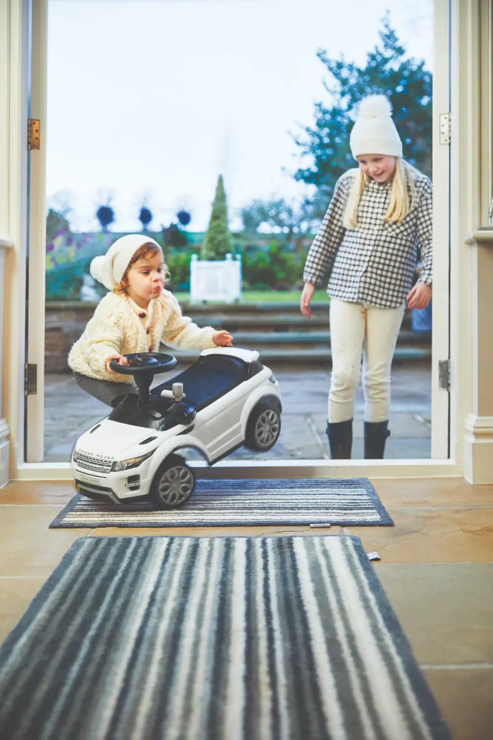 Patterned Hug Rug Stripe 82 Multicoloured Rug — RugsDirect Online