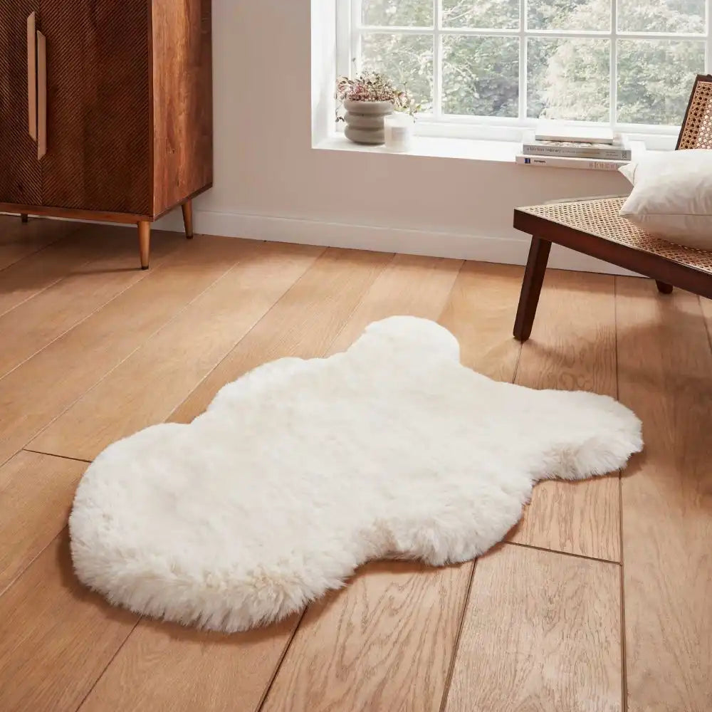 Super Teddy Sheepskin Ivory Rugs - Buy Ivory Rugs Online from Rugs ...